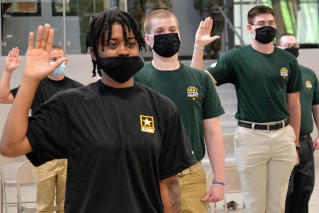 Army Beats 2020 End Strength Goal Despite Major Recruiting Roadblocks ...