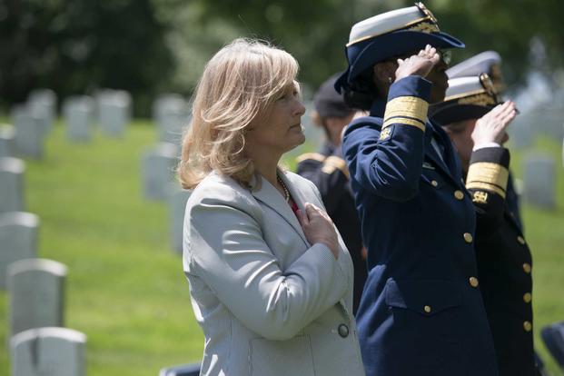 Hollyanne Milley, Wife of Joint Chiefs Chairman, Saves Veteran's Life ...