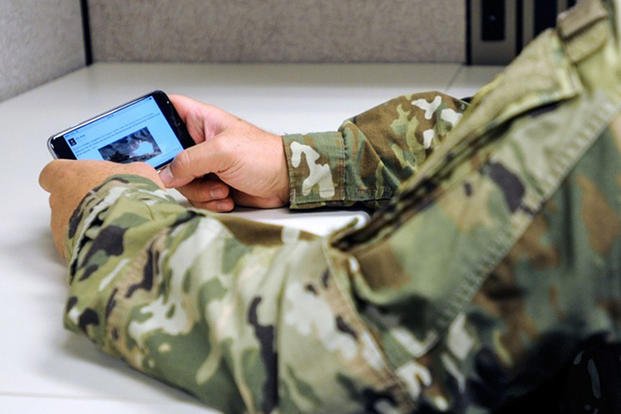 3 Tips on How Job Seekers Should Employ Social Media | Military.com
