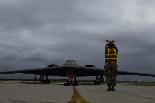 B-2 Rolled Off Runway at Whiteman in Emergency Landing | Military.com