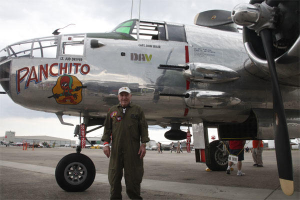 WWII Aviator, DAV Bring Inspiration to Air Show | Military.com